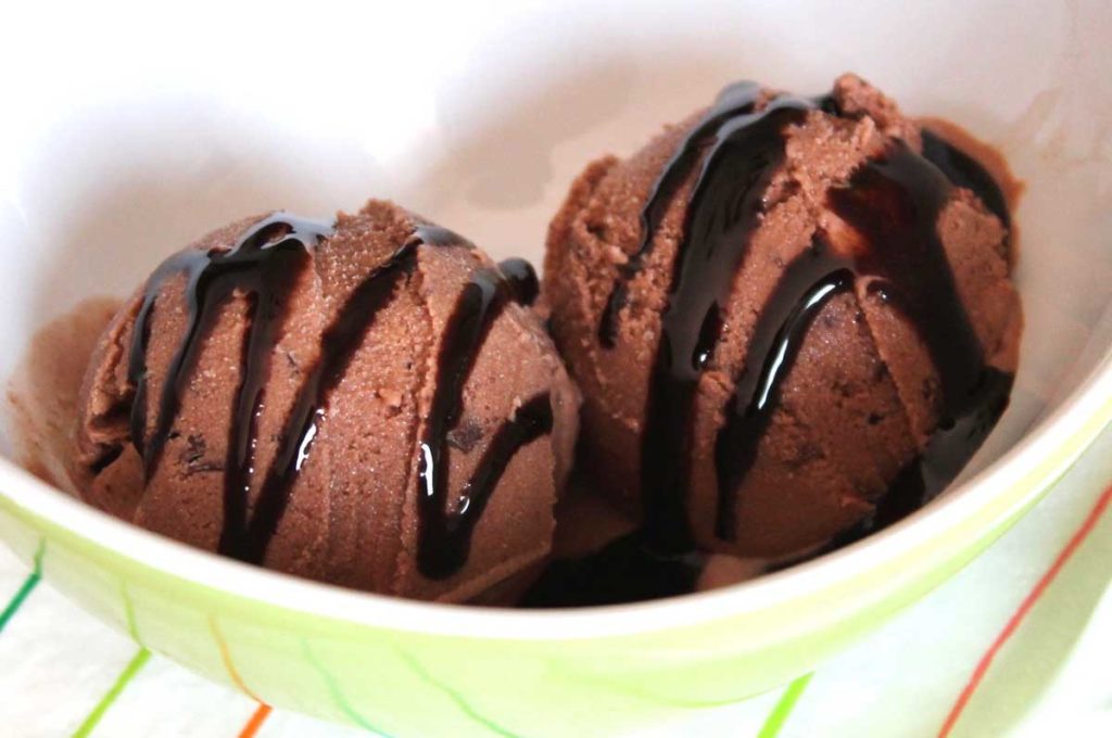 Helado de yogur con chocolate sin lactosa - Recetas sin lactosa ...
