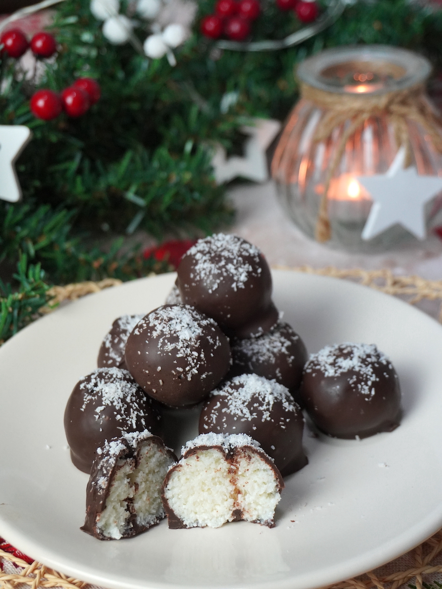 Bolitas de coco y chocolate sin lactosa | mi dulce navideño favorito ...